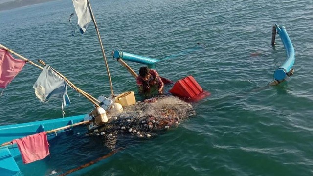 2 Nelayan Asal Kulon Progo Terombang-ambing Selama 3 Jam di Laut | kumparan.com