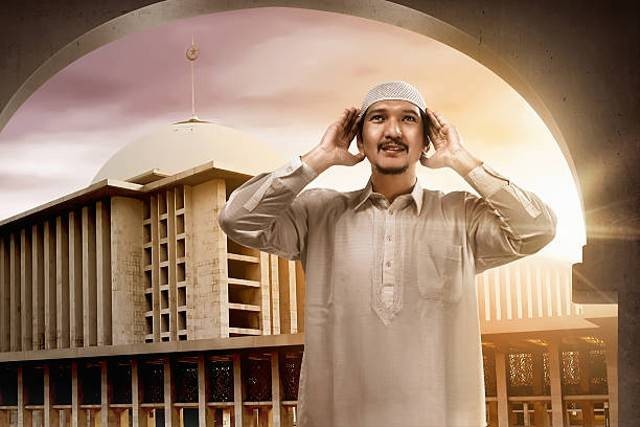 Bacaan Bilal Jumat Lengkap dengan Artinya | kumparan.com