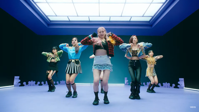 Lirik Lagu DOOMCHITA - Secret Number dan Terjemahannya | kumparan.com