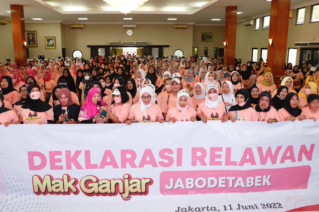 Emak-Emak di Jabodetabek Dukung Ganjar Presiden 2024 | kumparan.com