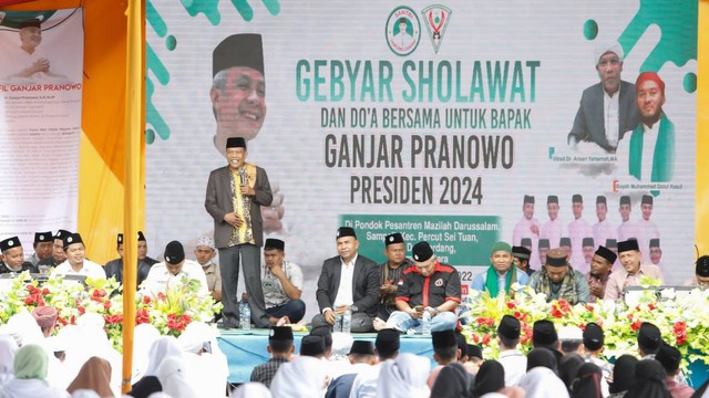 Santri dan Ulama di Sumut Doakan Ganjar Menang Pilpres 2024 | kumparan.com