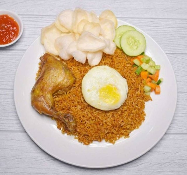 Harga Makanan di Kereta Api 2022 Lengkap dengan Opsi Minuman yang Bisa ...