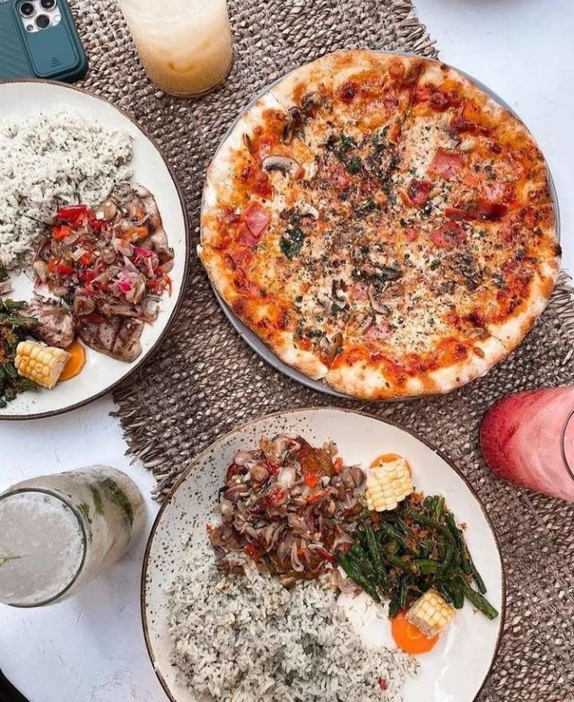 Menu Hey Beach Alam Sutera, Sensasi Makan Pinggir Pantai ala Bali ...