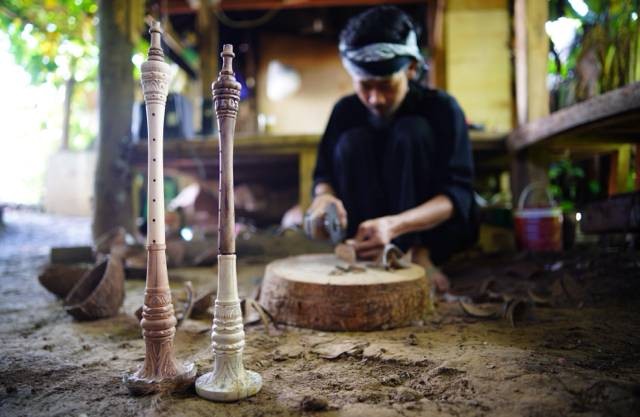 Menjaga Tarompet Penca, Alat Musik Sunda yang Kian Terancam | kumparan.com