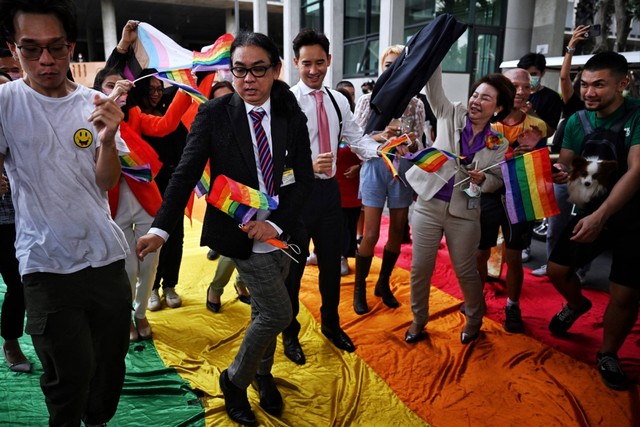 Thailand Akan Jadi Negara Asia Tenggara Pertama Legalkan Pernikahan Sejenis | kumparan.com