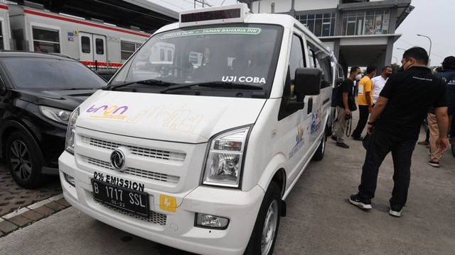 Foto: Uji Coba Angkutan Pengumpan Berbasis Listrik | kumparan.com