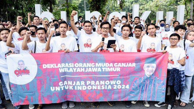 Orang Muda Jatim Dukung Ganjar Jadi Presiden 2024: Berjuang untuk Rakyat Kecil | kumparan.com