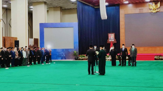 Yandri Susanto Resmi Dilantik Jadi Wakil Ketua MPR Gantikan Zulhas ... Yandri Susanto Resmi Dilantik Jadi Wakil Ketua MPR Gantikan Zulhas ...