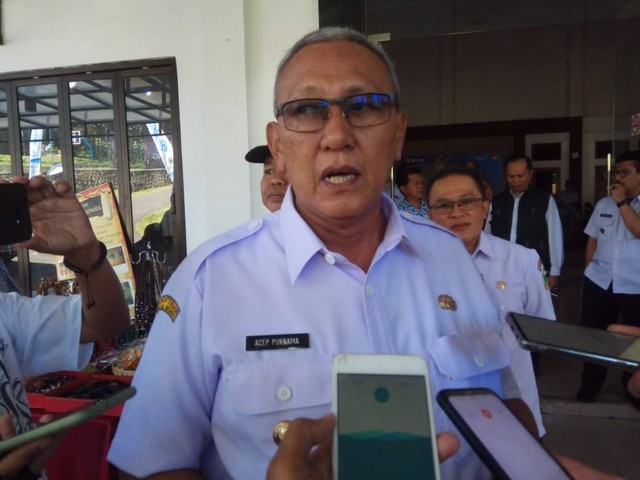Bupati Acep Purnama Segera Lakukan Evaluasi PDAU Kuningan | kumparan.com