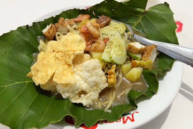 Mi Belitung Atep, Kuliner khas Favorit Para Artis Sejak 1973 | kumparan.com