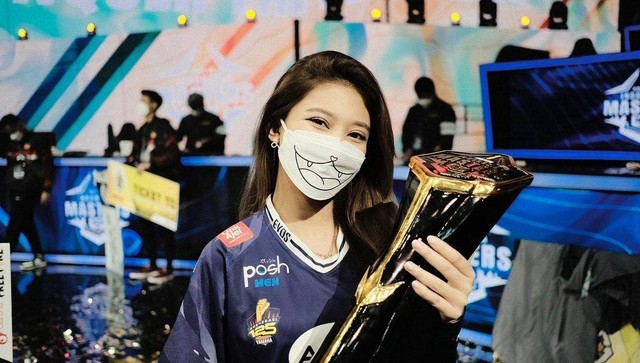 Nama Asli Notnot, YouTuber dan Brand Ambassador EVOS Divine | kumparan.com