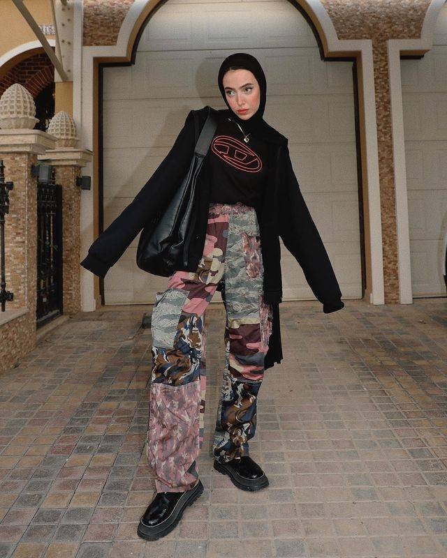 7 Style Outfit Hijab 'Cewek Mamba' ala Leena Al Ghouti | kumparan.com