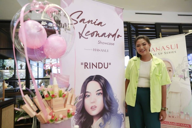 Selebgram Sania Leonardo Terjun ke Dunia Tarik Suara Lewat Lagu Rindu ...