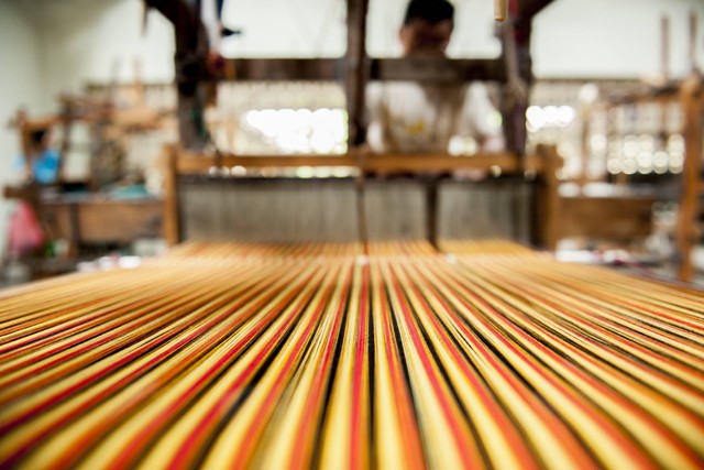 Mengenal 5 Motif Kain Lurik dan Maknanya dalam Kehidupan | kumparan.com