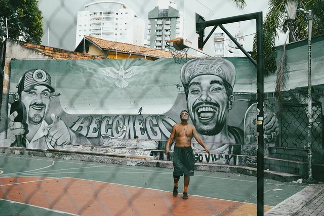 Cara Bermain Bola Basket yang Baik dan Benar | kumparan.com