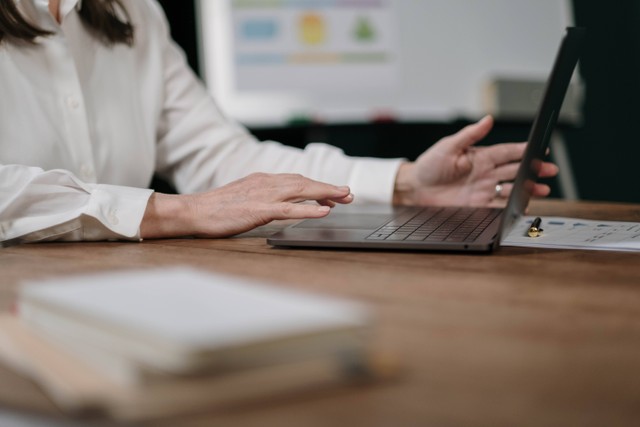 Cara Membuat Drop Cap di Microsoft Word Versi Terbaru | kumparan.com