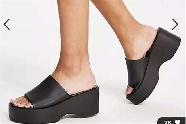 5 Rekomendasi Sepatu & Sandal Wedges yang Tetap Nyaman Dipakai ...