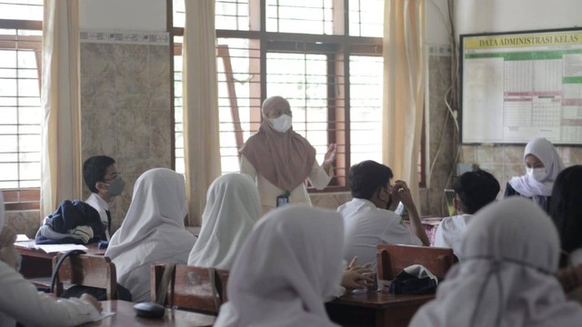 MPLS SMAN 8 Malang Beri Wawasan Kebangsaan hingga Inagurasi | kumparan.com