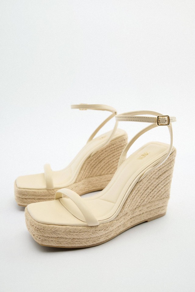 5 Rekomendasi Sepatu & Sandal Wedges yang Tetap Nyaman Dipakai ...