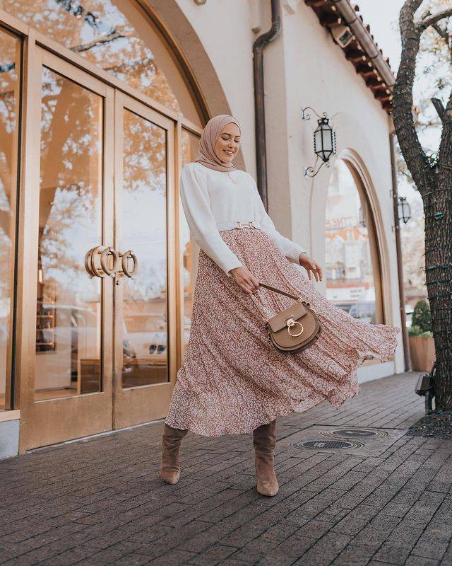 7 Model Rok yang Wajib Dimiliki Hijabers untuk Tampil Feminin dan ...