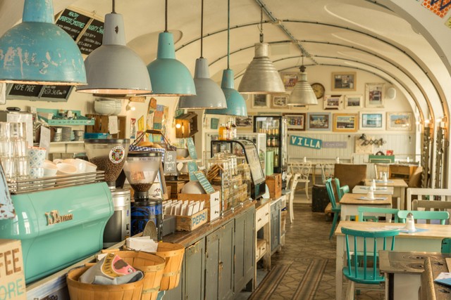 6 Rekomendasi Cafe di The Breeze BSD yang Kekinian | kumparan.com