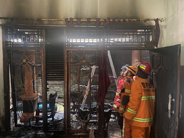 Kebakaran di Kedamaian Bandar Lampung, Tidak Ada Korban Jiwa | kumparan.com Kebakaran di Kedamaian Bandar Lampung, Tidak Ada Korban Jiwa | kumparan.com