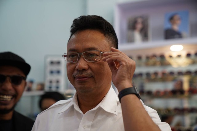 Edi Kamtono Resmikan Galeri Optik Pontianak, Gratis untuk Warga Tak ...