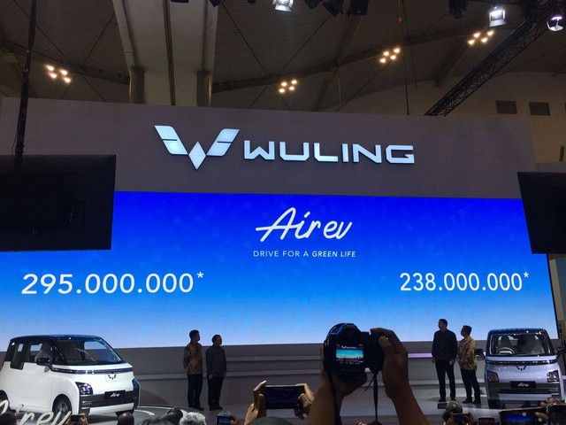 Harga Resmi Mobil Listrik Wuling Air ev, Paling Murah Rp 238 Juta ...