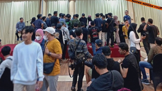Lucunya Stand Up Tour Nopek Novian di Pasuruan, Berbicara Keluarga ...