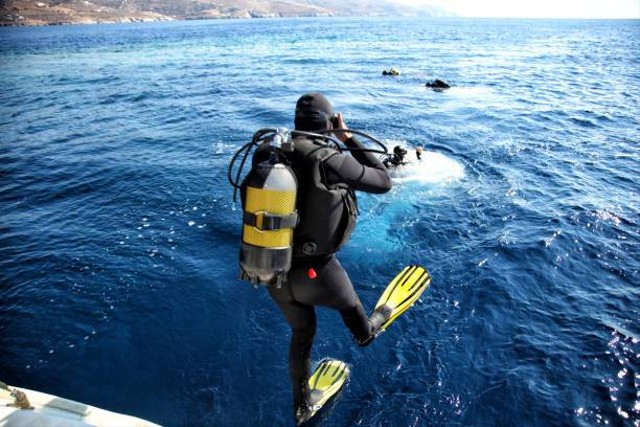 6 Rekomendasi Tempat Diving Terbaik di Sulawesi | kumparan.com