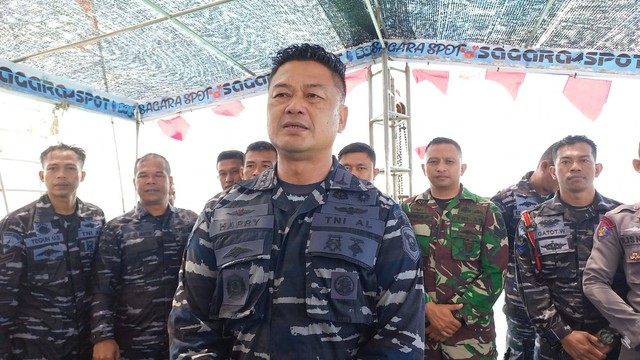 Brigif 4 Marinir Kibarkan Bendera Merah Putih di Pulau Pahawang ... Brigif 4 Marinir Kibarkan Bendera Merah Putih di Pulau Pahawang ...