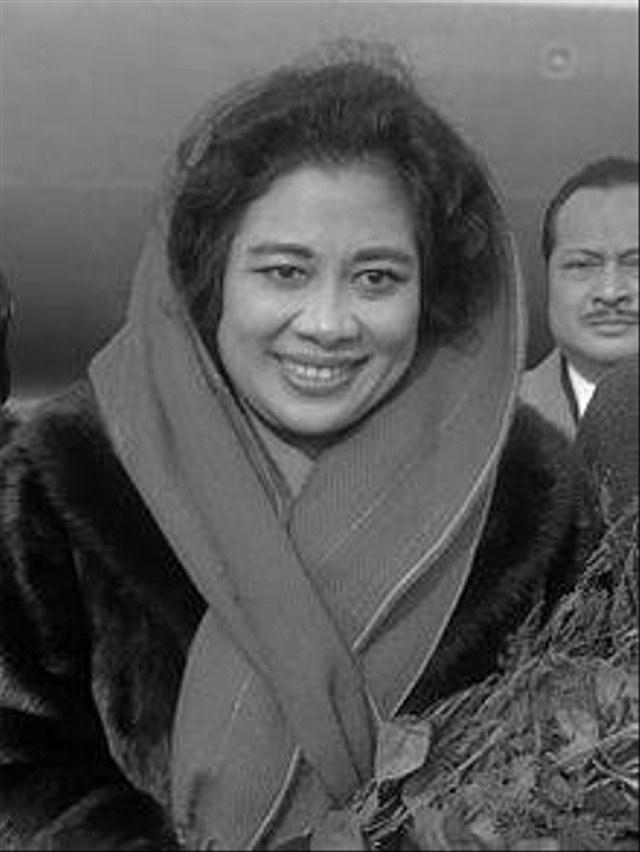 Sosok First Lady Pertama di Indonesia dan Biografi Singkatnya ...