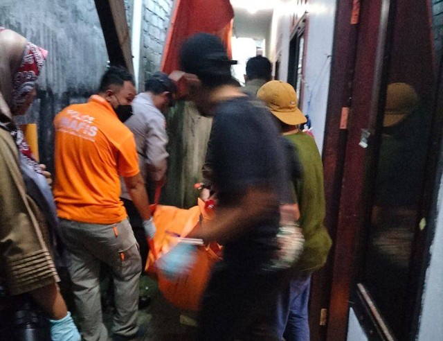 Seorang Wanita Asal Kotamubagu Ditemukan Meninggal Dunia di Indekos, Ternate | kumparan.com