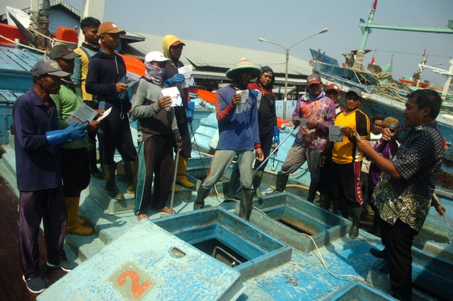 KKP: Nelayan Penerima Bansos Harus Punya Kartu Kusuka | kumparan.com