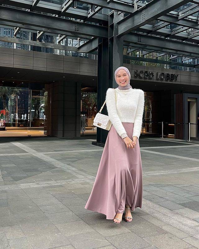 Ikuti 7 Tips Mix and Match Outfit Atasan Putih ala Selebgram Astri ...