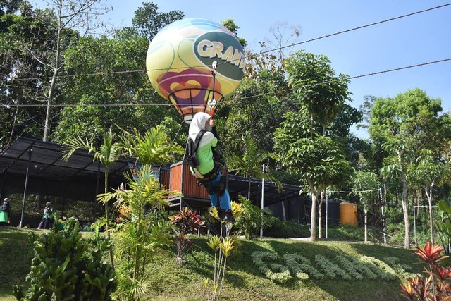 Program Yatim Fun Camp IZI Jawa Timur | kumparan.com