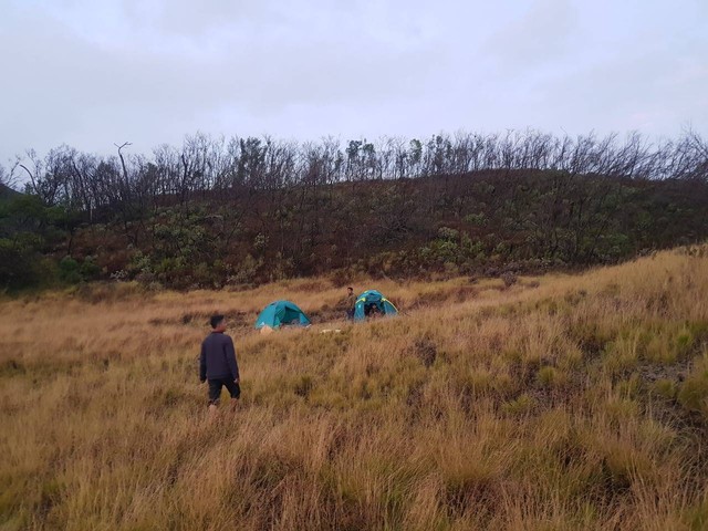 Yuk Intip Jalur Pendakian Trisakti Sadarehe di Kawasan Gunung Ciremai | kumparan.com