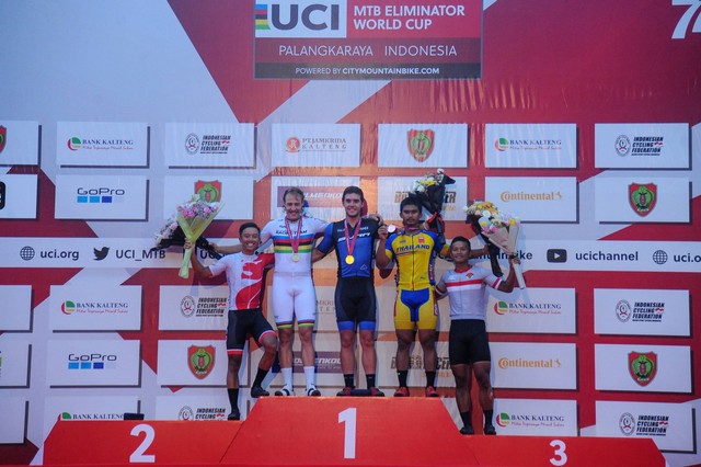 Foto: Pebalap Asal Prancis Juarai UCI MTB Eliminator World Cup 2022 ...