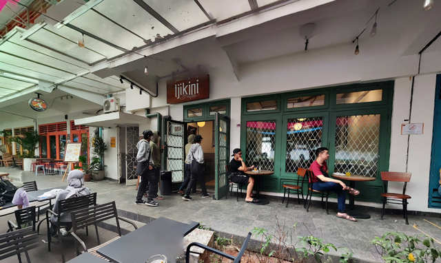 6 Tempat Makan Enak di M Bloc Space yang Wajib Dicoba | kumparan.com