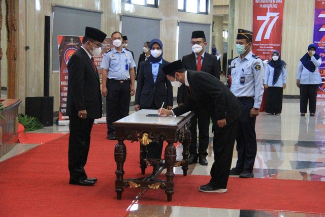 Lantik PPNS & PAW MPD, Kakanwil Kemenkumham Jateng Beri Pesan Khusus | kumparan.com