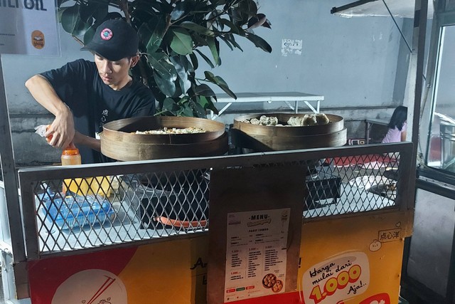 Modal Rp 60 Ribu Bisa Jajan 7 Makanan Ini di Belakang Kalibata City ...