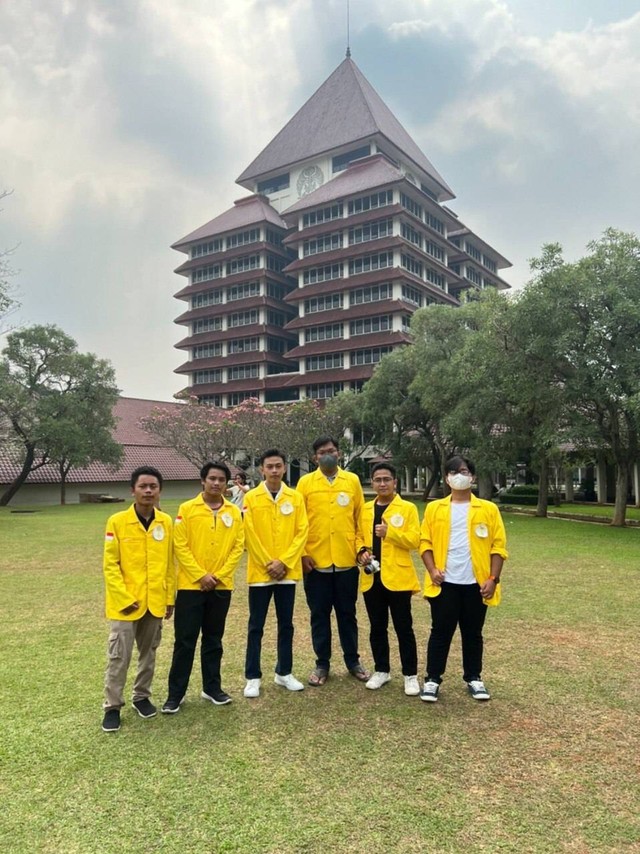 Jaket Kuning Universitas Indonesia, Kampus Impian Ibu yang Sukses ...