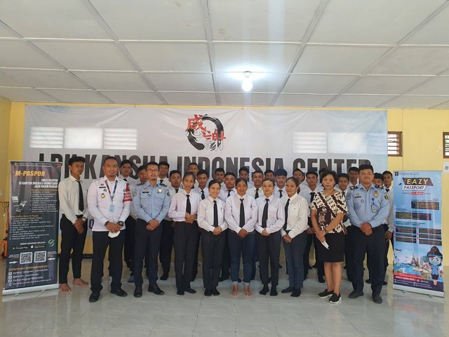Kanim Wonosobo Layani Eazy Passport di LPK Kansha Indonesia Center Magelang | kumparan.com