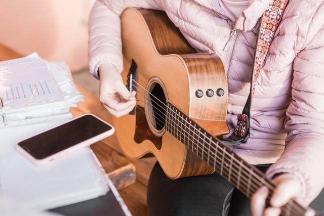 5 Aplikasi Stem Gitar Terbaik, Cocok bagi Pemula dan Profesional ...