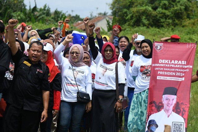 Komunitas Senam hingga Wirausaha Mikro di Banten Dukung Ganjar Presiden 2024 | kumparan.com