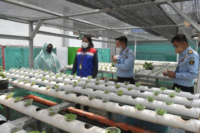 PT KPI Unit Balongan Serahkan Bantuan untuk Warga Binaan Lapas ...