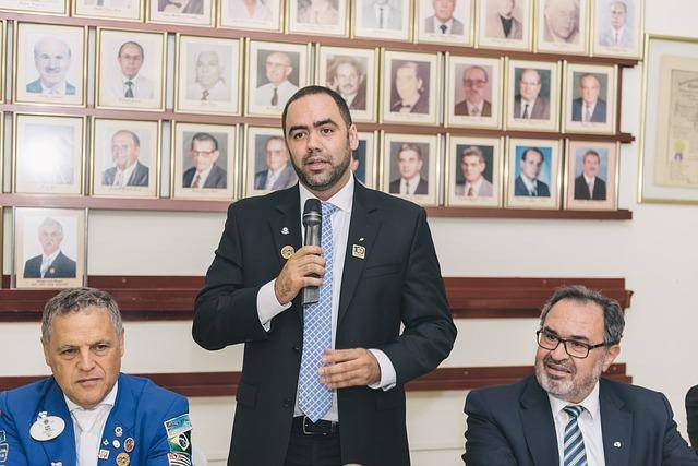 5 Contoh Teks MC Formal Singkat dan Mudah Dipraktikkan | kumparan.com