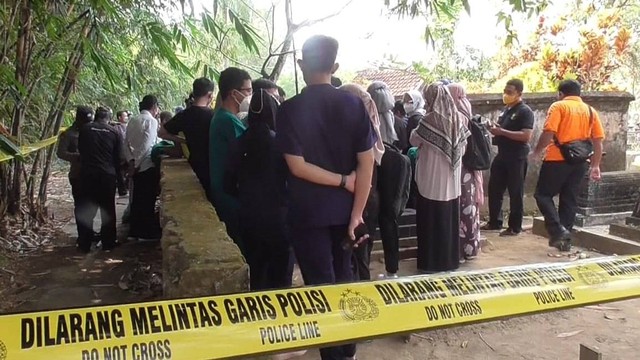 Heboh Penemuan Kerangka Manusia di Sleman, Terkubur dalam Posisi Tak Wajar | kumparan.com