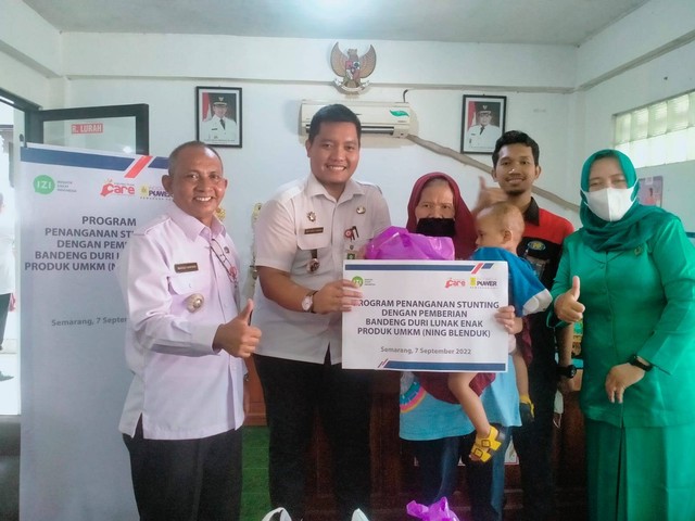 PT Indonesia Power Semarang PGU Bantu Gizi Balita dengan Bandeng Duri Lunak | kumparan.com