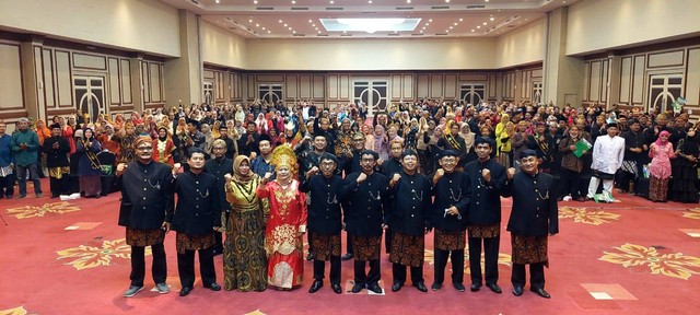 Rektor UIN Malang Kukuhkan 396 Mahasiswa PPG Sebagai Guru Profesional ... Rektor UIN Malang Kukuhkan 396 Mahasiswa PPG Sebagai Guru Profesional ...